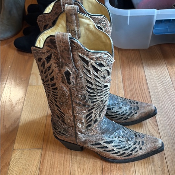 Corral | Shoes | Corral Brown Heeled Boots With Intricate Detailing ...